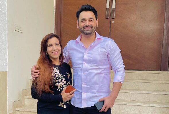 Rani Tiwari's Unseen Romantic And Cozy Pictures With Boyfriend : JaiTV